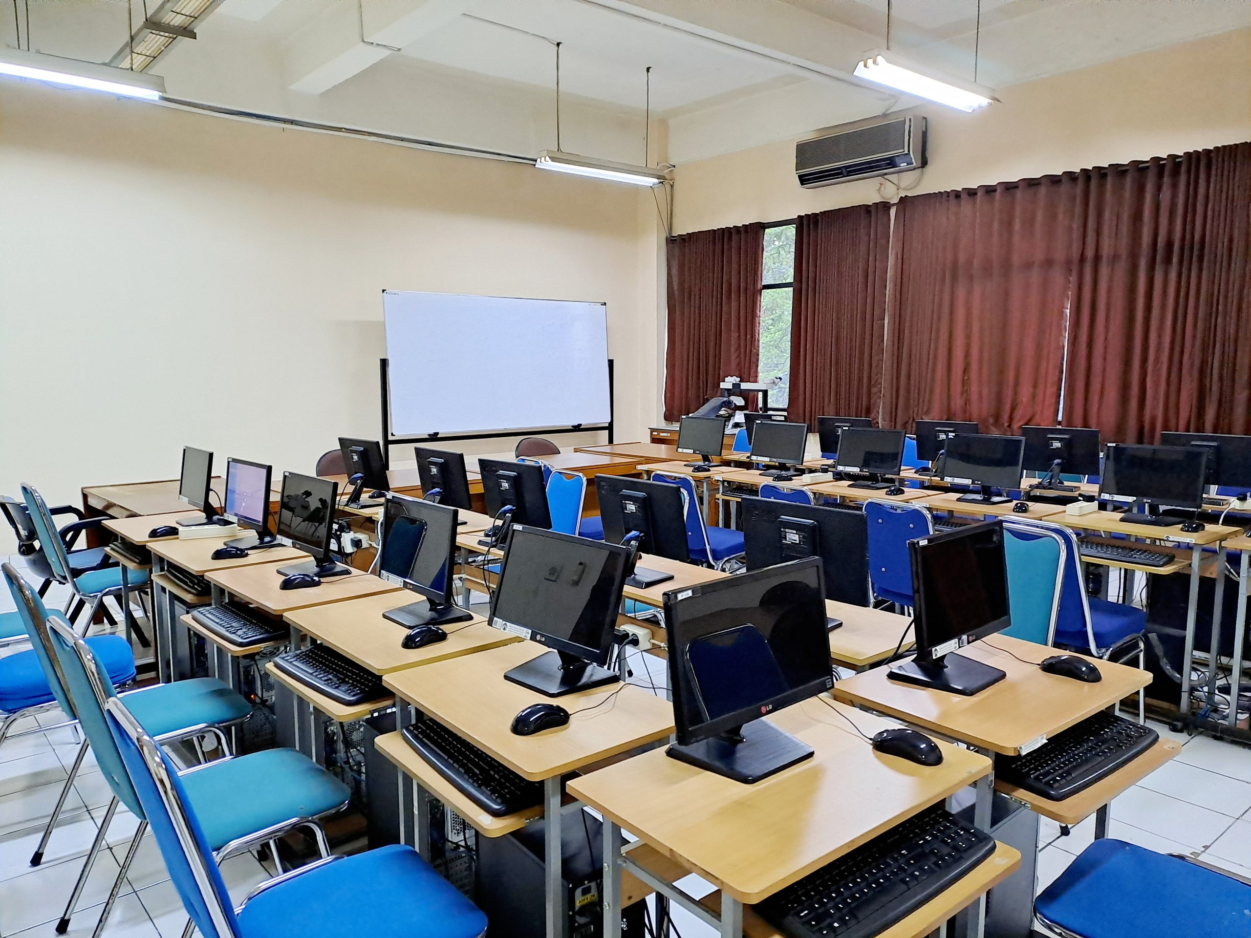 Lab. Komputer - FMIPA